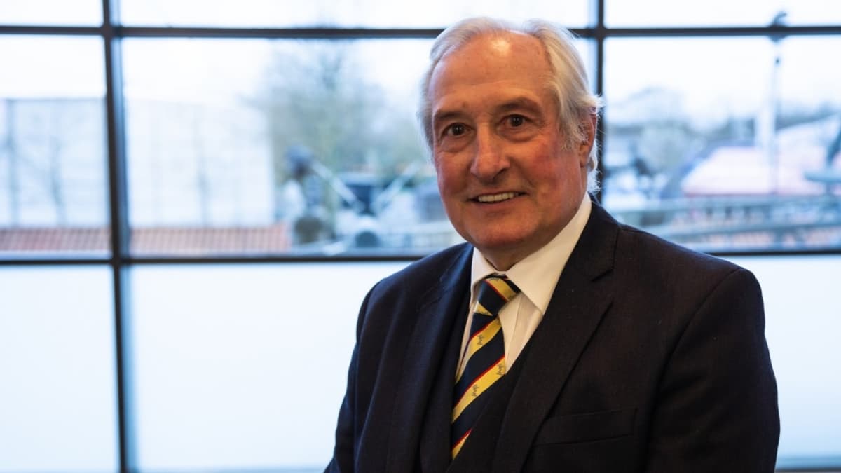 Spend an evening with rugby legend Sir Gareth Edwards ...