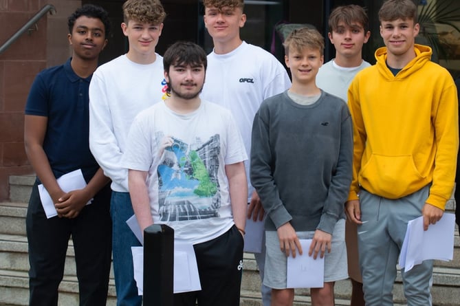 Haberdashers’ students celebrate | monmouthshirebeacon.co.uk