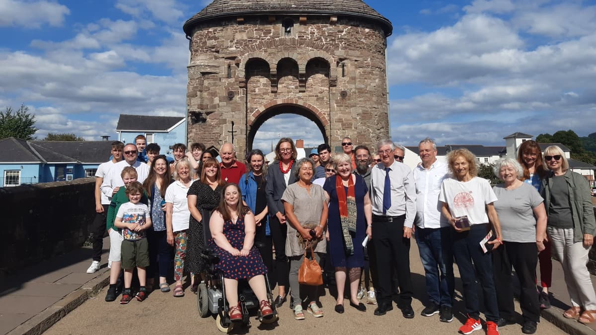 Mark Drakeford met local people on the Monnow Bridge ...