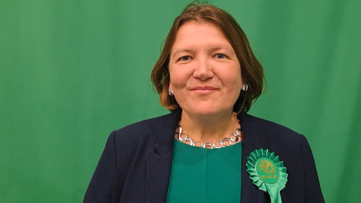 Green MP praises team work, while Sir Bill reveals death threats ...
