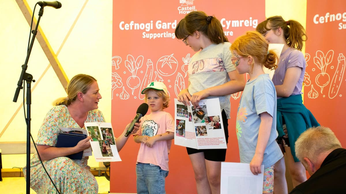 Royal Welsh Show welcome Cross Ash pupils at Calendar launch ...