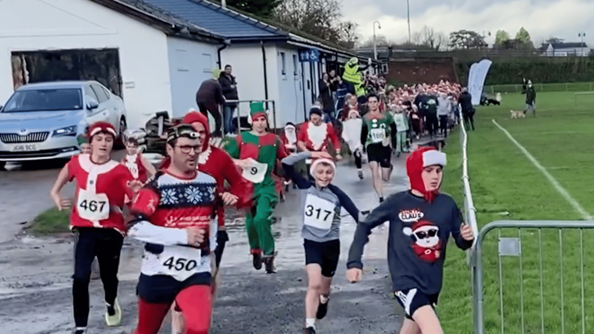 Feast your mince pies... it's the Santa Fun Run! | monmouthshirebeacon ...