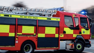 Massive fire in Hereford: Police and fire crews tackle mobile food ...