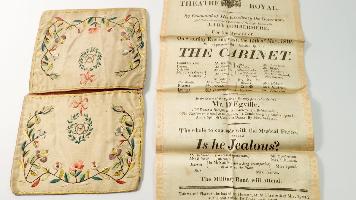 Jewellery and theatrical history in the spotlight at Smith's March sale ...