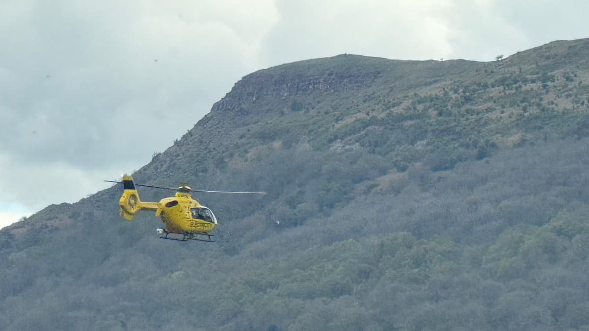 Yellow chopper on the Skirrid gets onlookers in a whirl ...