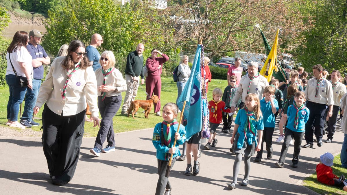 Scouts gather at castle for St George celebration | monmouthshirebeacon ...