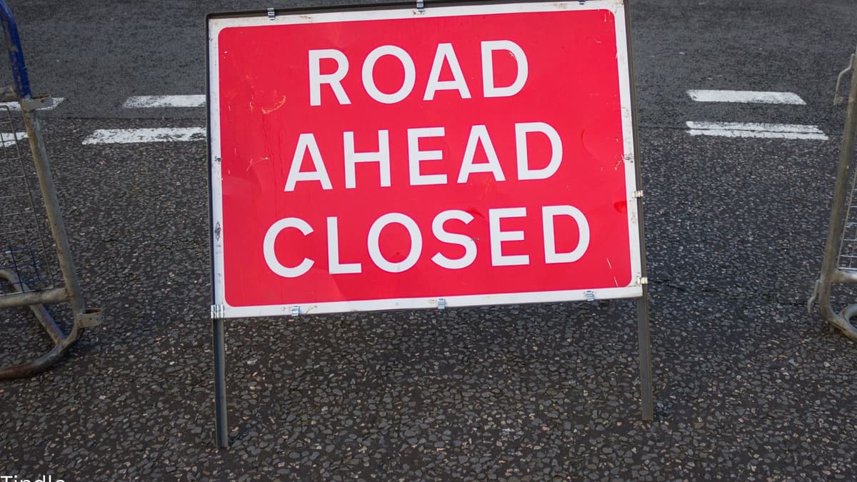 Motorists face 50-mile A40 diversion due to road closure ...