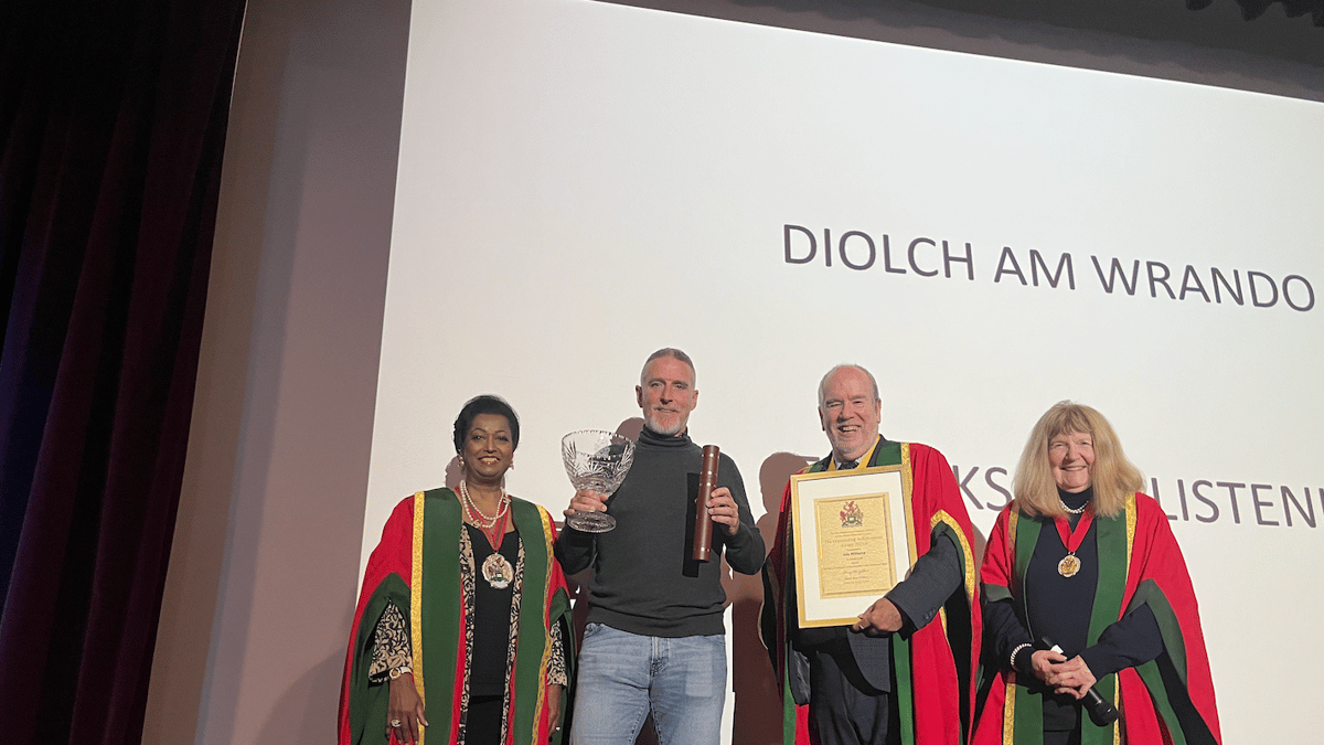 Welsh ornithologist Iolo Williams honoured for achievements ...