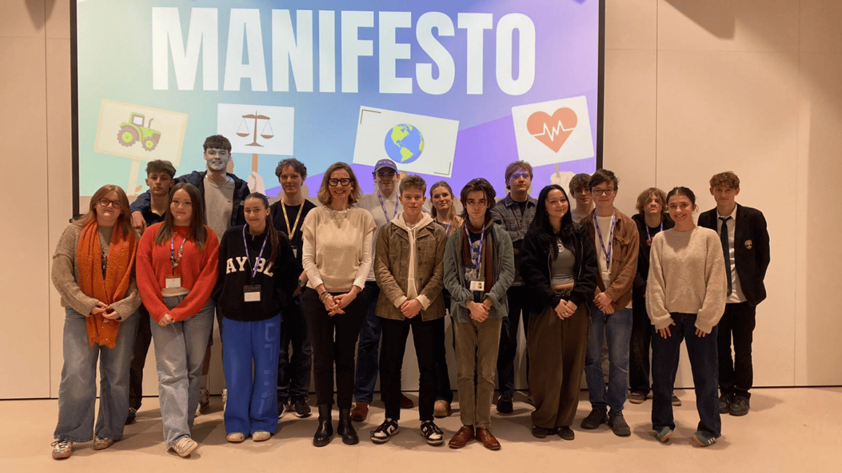 Catherine Fookes MP engages Monmouthshire students for Parliament week ...